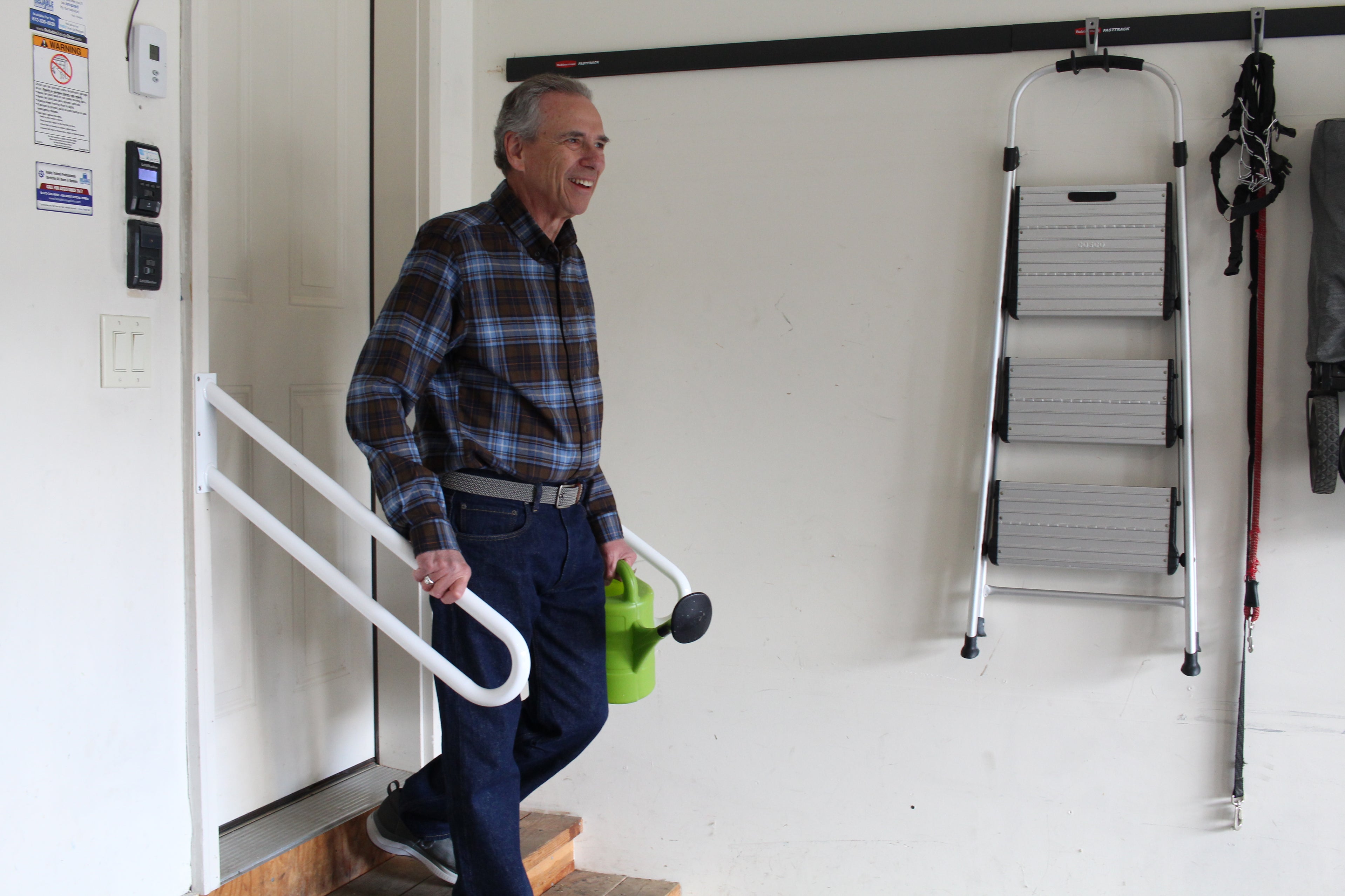 Jamb Mount Handrail — Hold-Tight Handrails